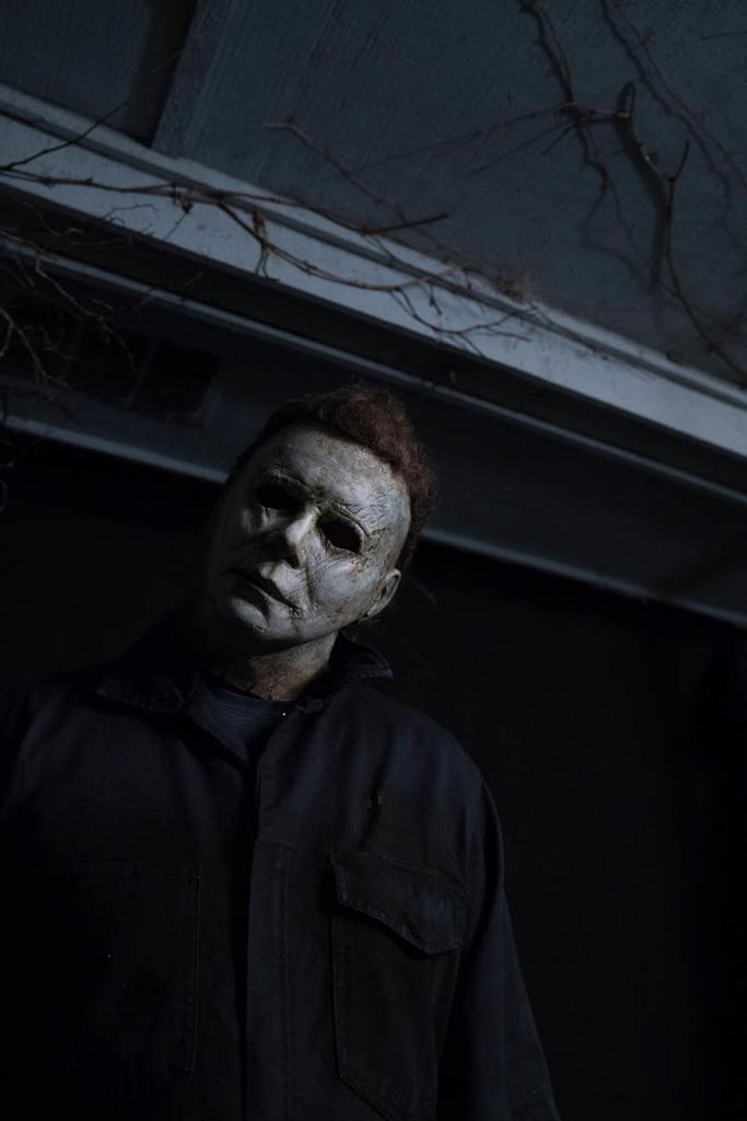 Michael Myers Tampilkan Pose Khasnya di Foto Promo Terbaru Halloween ...