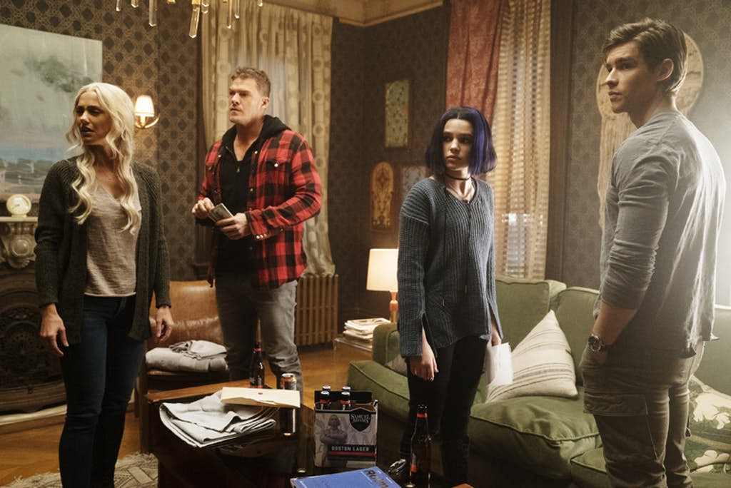 Menyambut Season Premiere Serial Titans, DC Merilis Sejumlah Foto Resmi ...