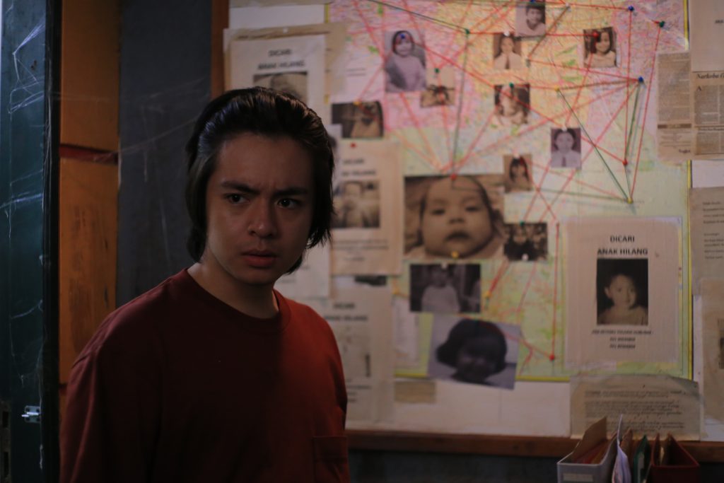 Review film The Watcher - Cinemags