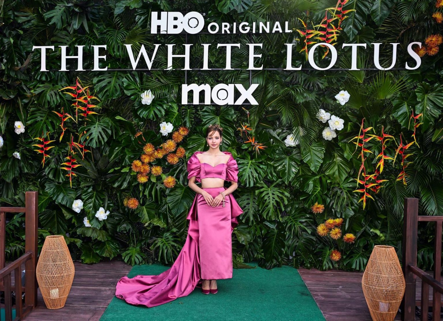 Lisa Tampil Mempesona dalam Serial The White Lotus Season 3 - Cinemags